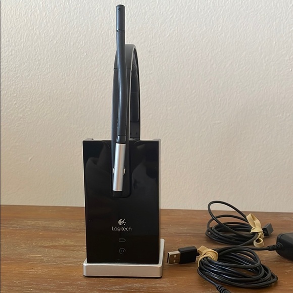 Logitech | Headphones | Logitech Dual H82e Wireless Stereo Headset With ...